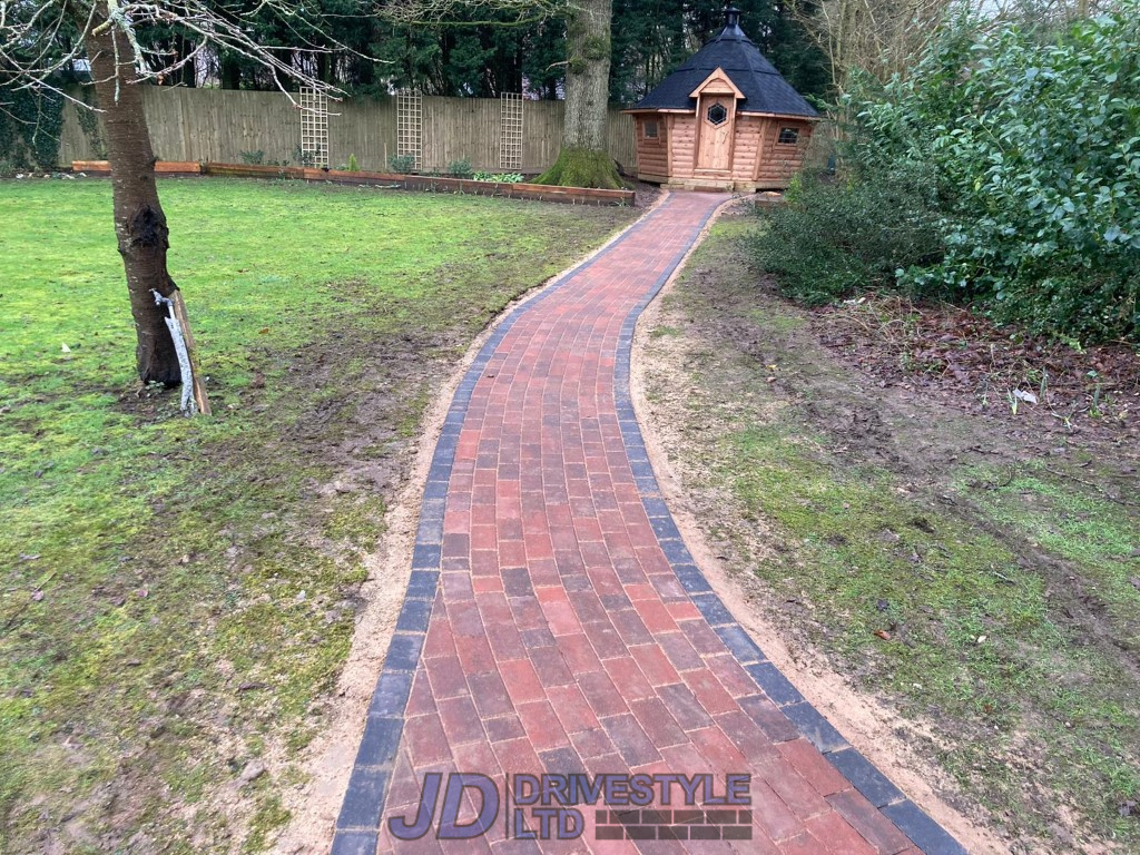 Block Paved Footpath in Ashford - JD Drivestyle LTD