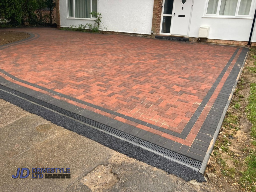 Brindle and Charcoal Block Paved Driveway in Tunbridge Wells - JD ...